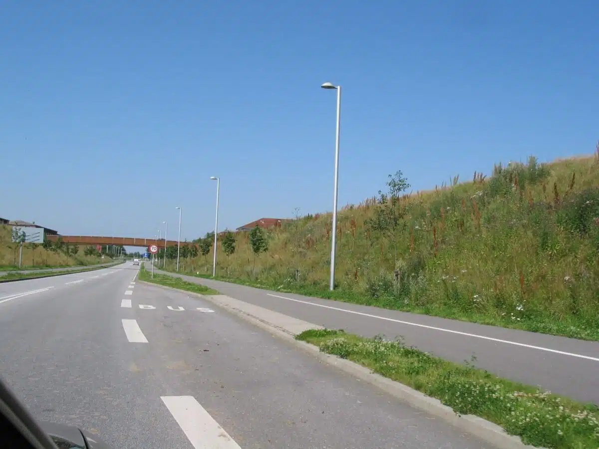 Passive safety poles - DAV Nordic A/S