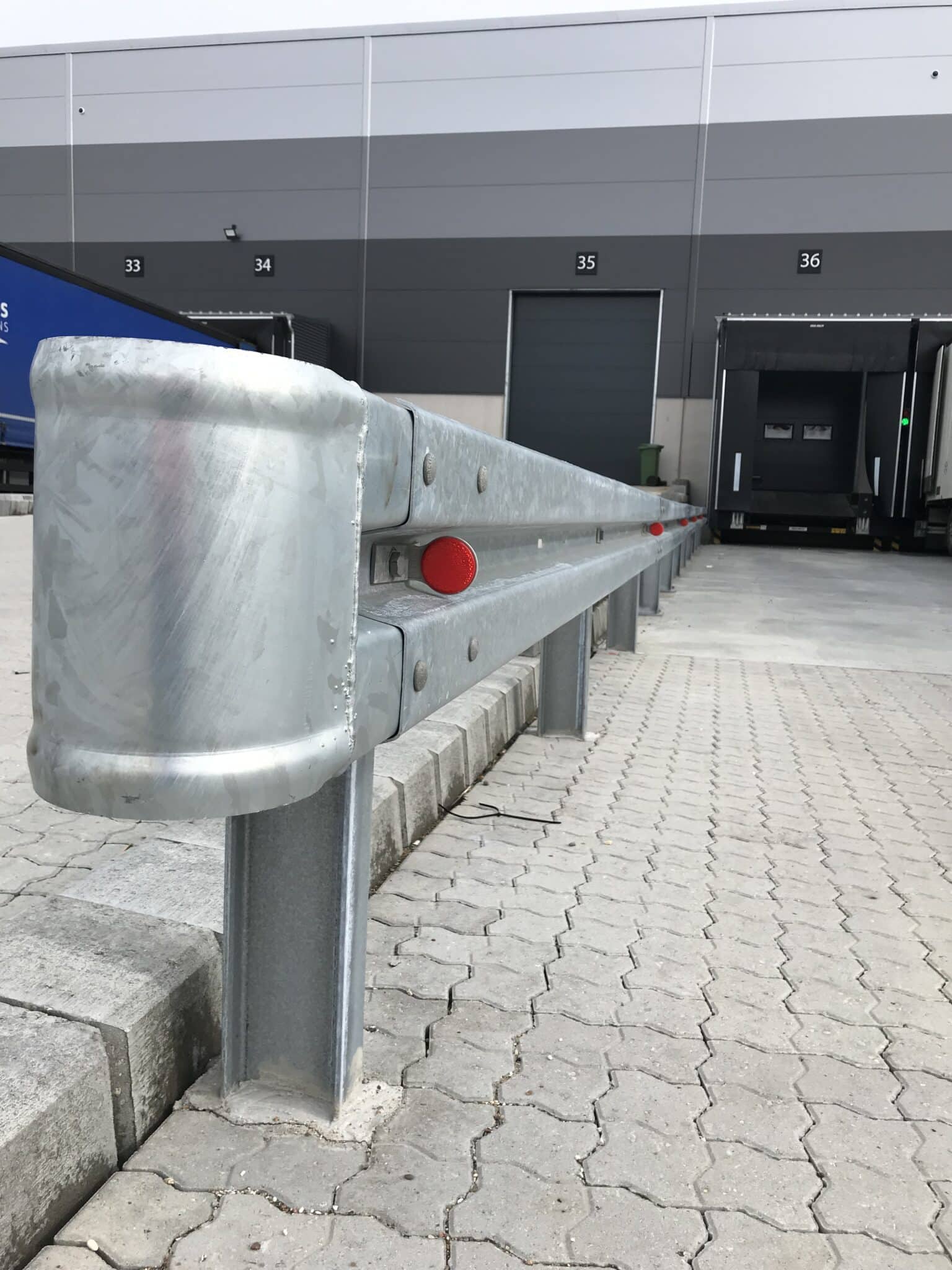 Truck protection and impact protection - DAV Nordic A/S